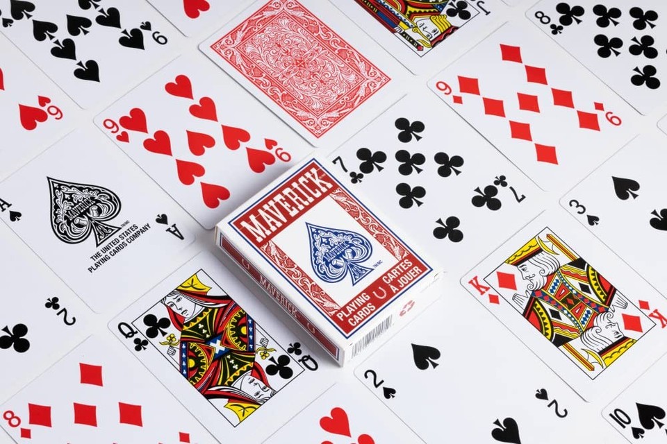 Playing Cards 12 Pack, Standard Index, Red and Blue Decks, Bulk Playing ...