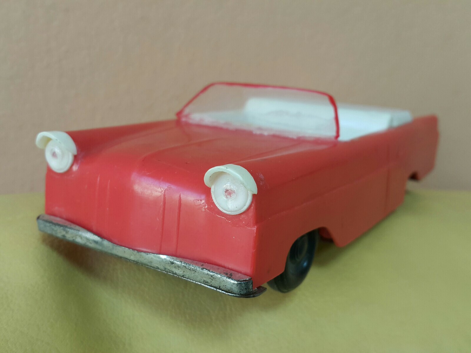 VINTAGE TOY CAR CHAIKA GAZ ZIL CABRIO CONVERTIBLE FRICTION POWERED CCCP ...