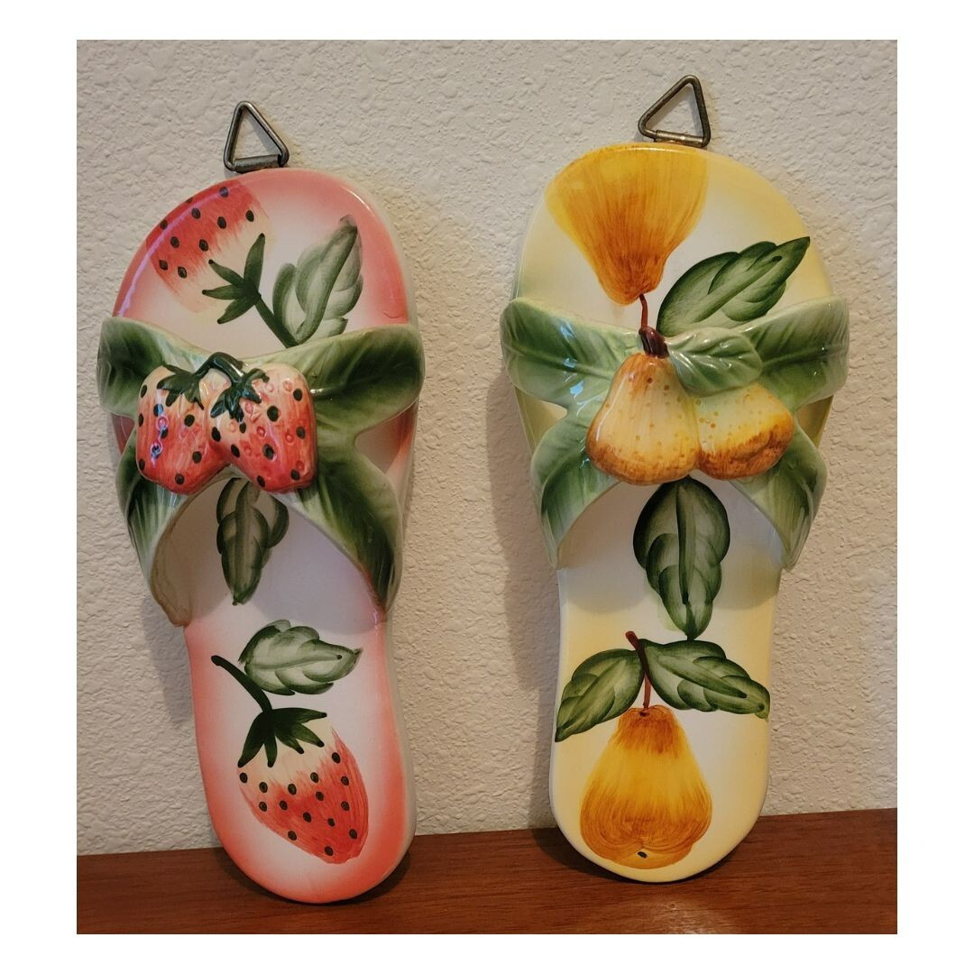 Set of 2 Fun Fruity Fruit Ceramic Flip Flops Wall Hanging 9" Strawberry ...