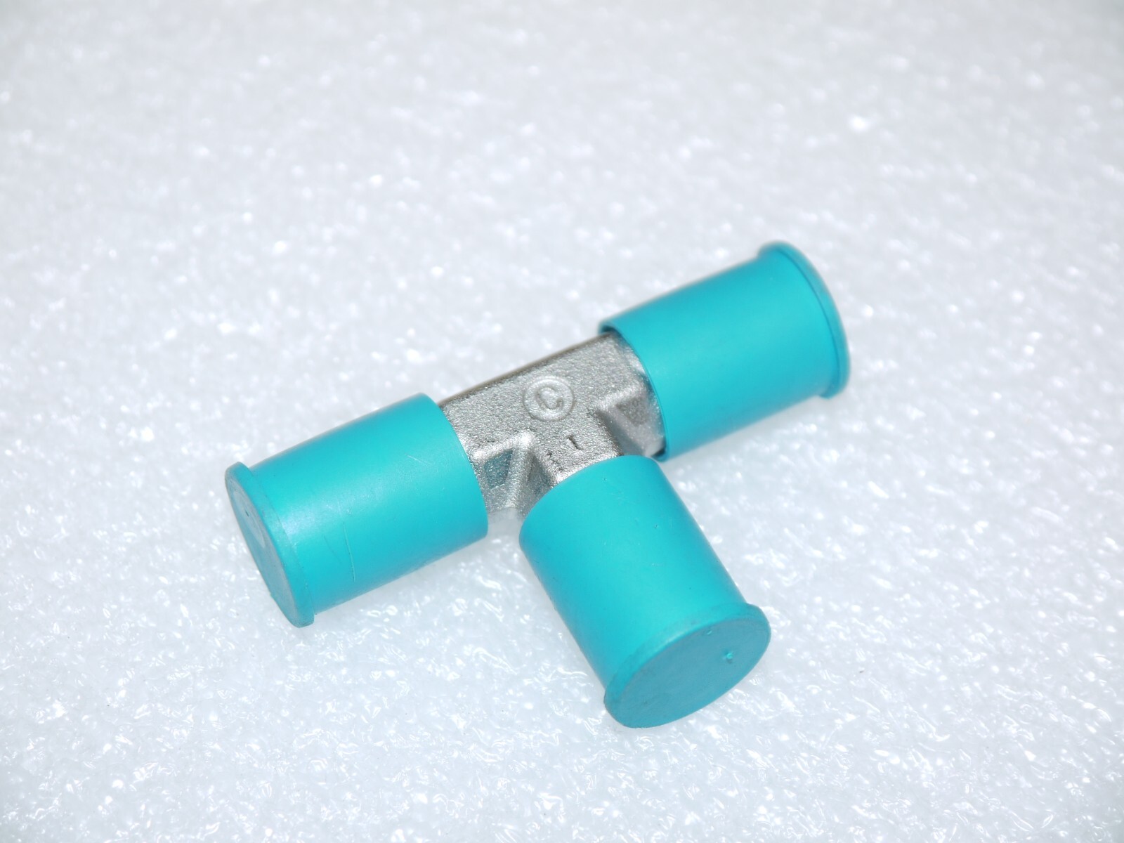 Cajon Swagelok SS-4-VCR-T Union Tee VCR Face Seal Fitting 1/4 in. for ...