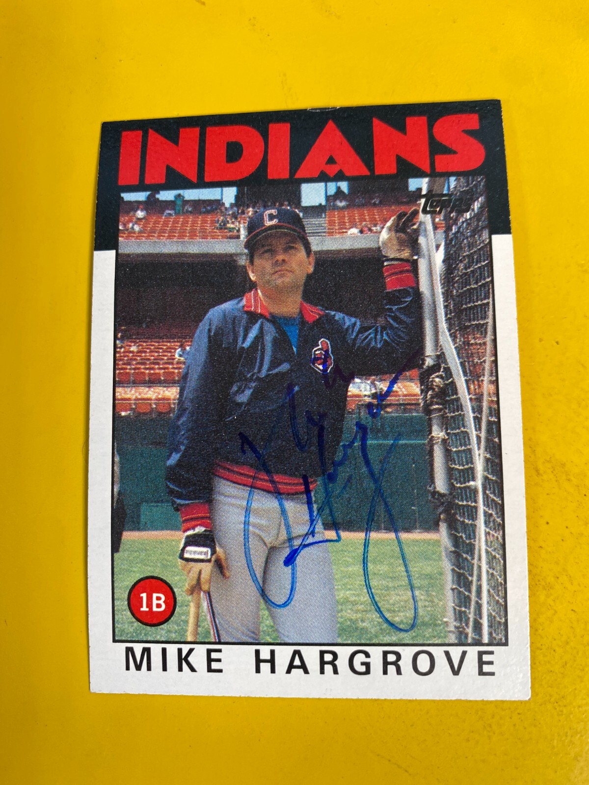 RS5703 1986 Topps #136 Mike Hargrove INDIANS HAND SIGNED AUTOGRAPH | eBay