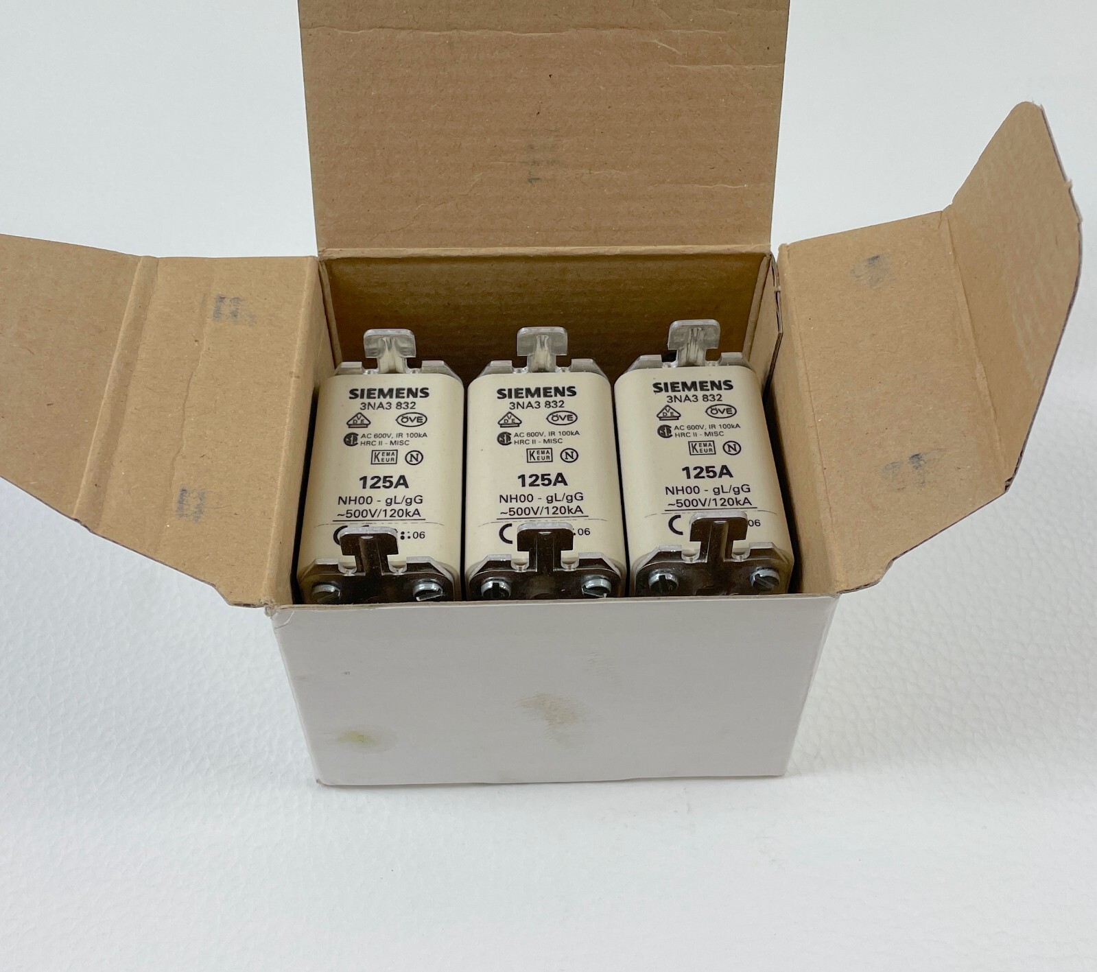 3PC NEW SIEMENS 3NA3 832 125A | eBay