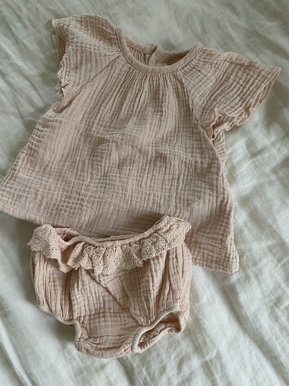 ZARA COTTON GAUZE PINK RUFFLE DRESS AND LACE BLOOMERS… - Gem