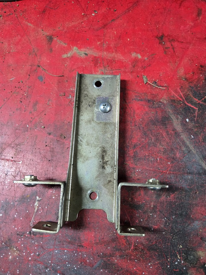 1989 EFI 89-98 GEO TRACKER SUZUKI SIDEKICK ENGINE ECU Bracket 1.6L 8V ...