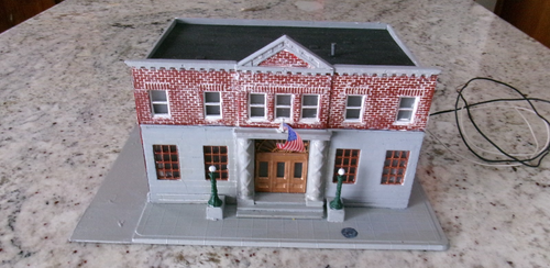 HO SCALE Train Municipal Pre-Built Building or City Hall Pre-Lit with ...