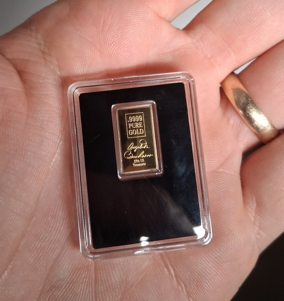 Statue of Liberty .9999 Pure 24k Gold Bar in Display Case – Collectible ...