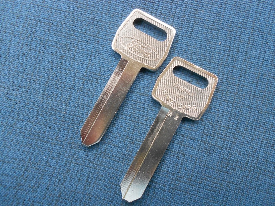 2 FORD TRUCK F150 F250 OEM KEY BLANKS 1992 1993 H54 | eBay