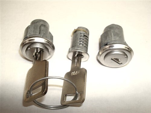 New Door & Ignition Locks With Keys Freightliner & White Big Truck 1981 ...