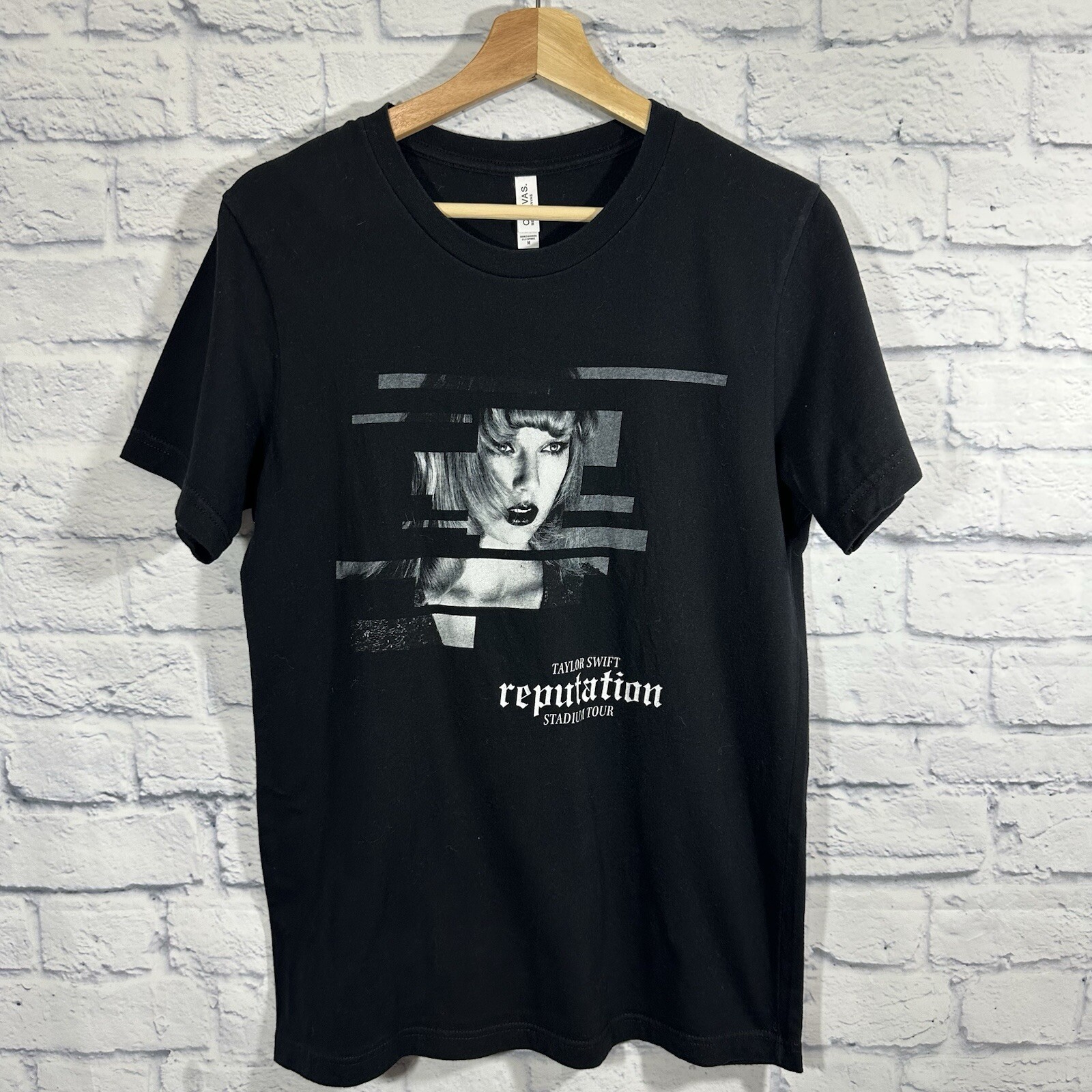 Taylor Swift Reputation Stadium Tour Black Graphic T-… - Gem