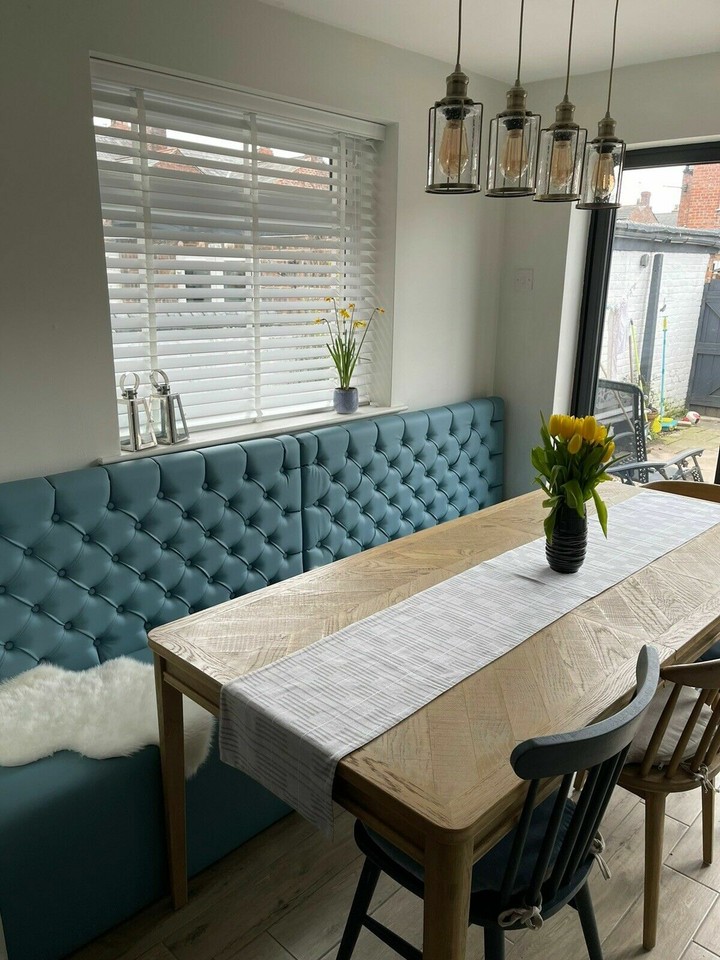 Kitchen dining bench chesterfield pub restaurant booth seating banquet ...