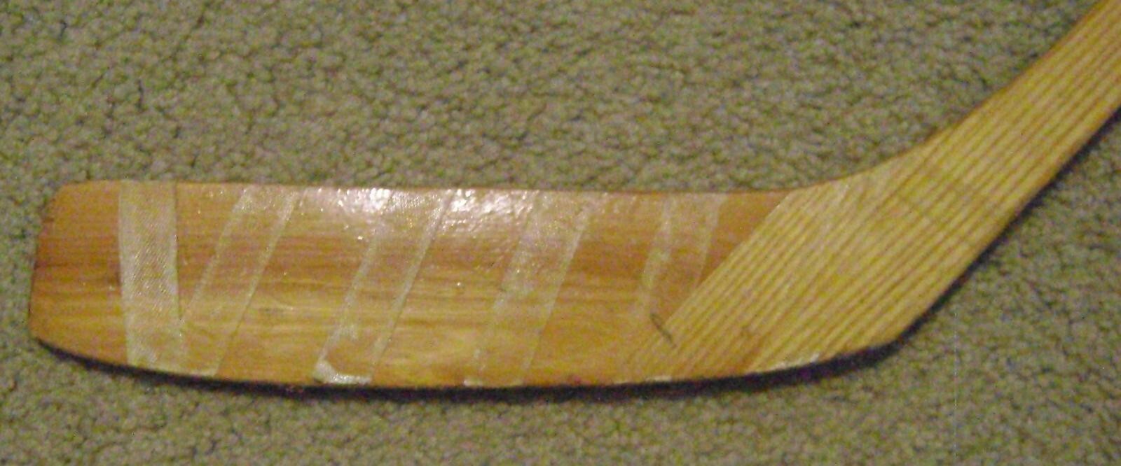 VINTAGE NORTHLAND MUSTANG GLASS FUSED FULL SIZE HOCKEY STICK LARSON ...