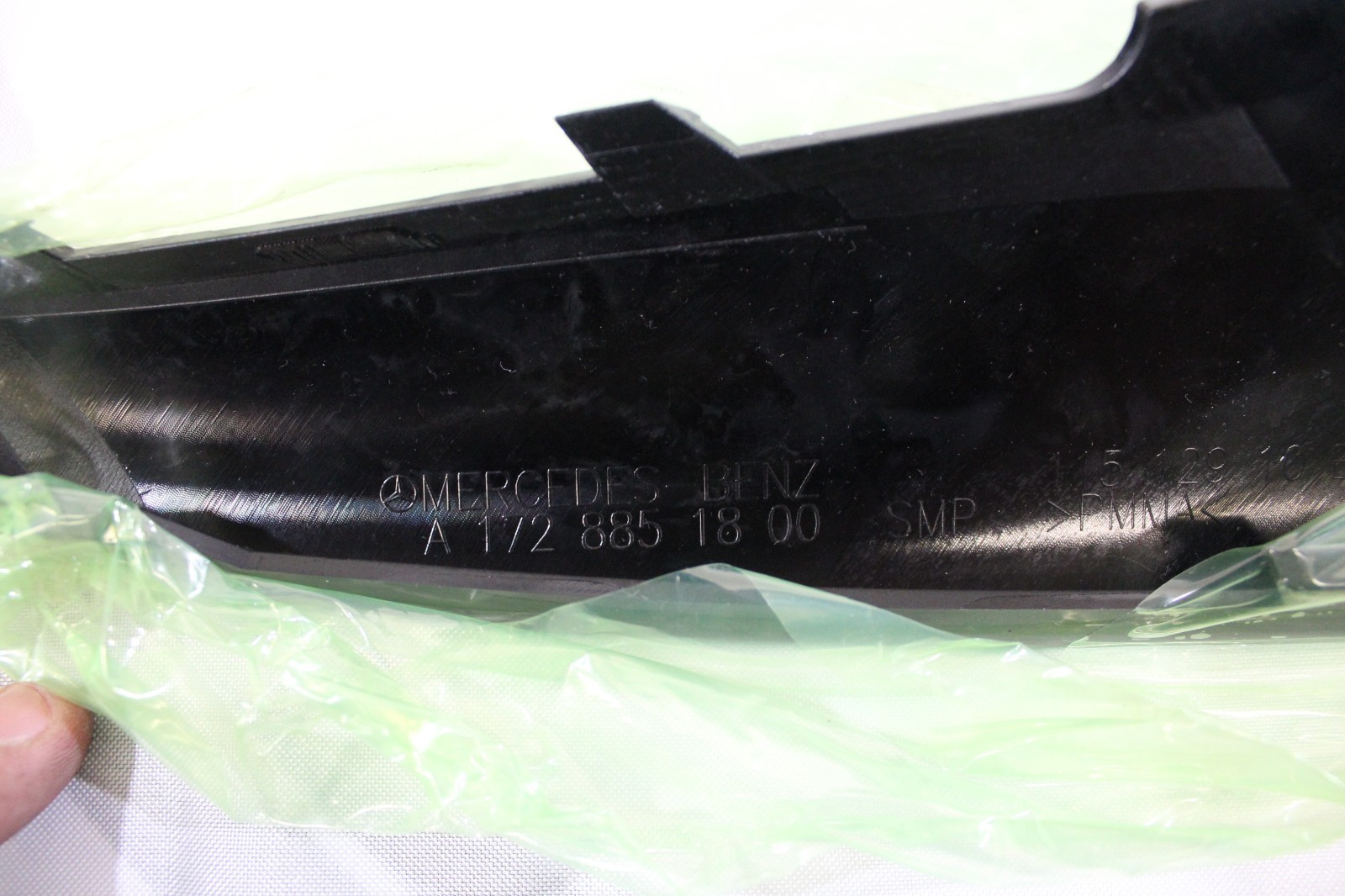 NEW Genuine Mercedes-Benz R172 SLC LH Front Bumper Gloss Lower Trim ...