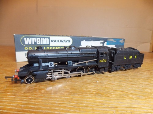 WRENN W2225 LMS 8F CLASS 2-8-0 LOCO No 8042 in LMS Black Livery. OO ...