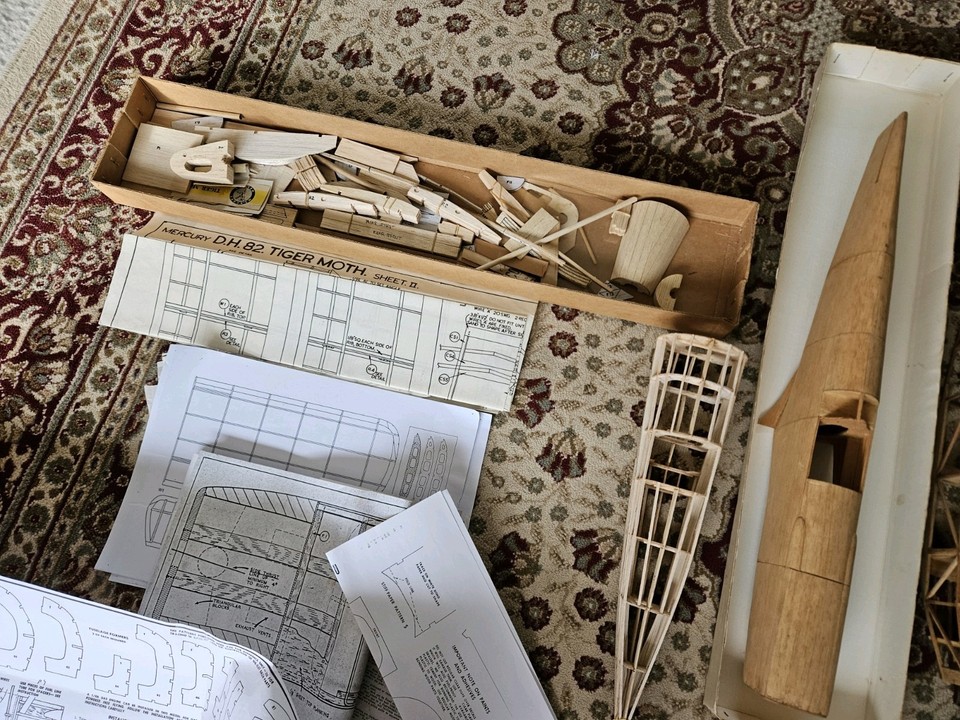 Mixed Collection of balsa wood flying Model Aircraft Crafting Kits ...