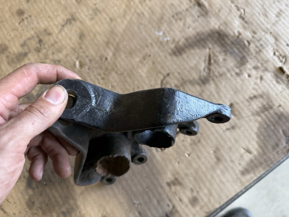 1935 1936 Ford Engine Mounts & Water Neck Original Coupe Sedan Roadster ...