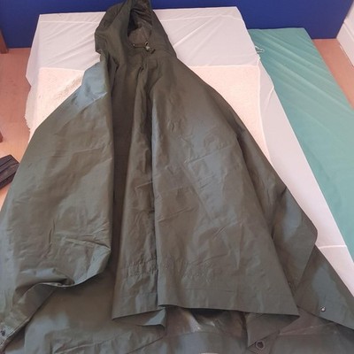 genuine british army issue 58 pattern olive green poncho + poncho roll ...