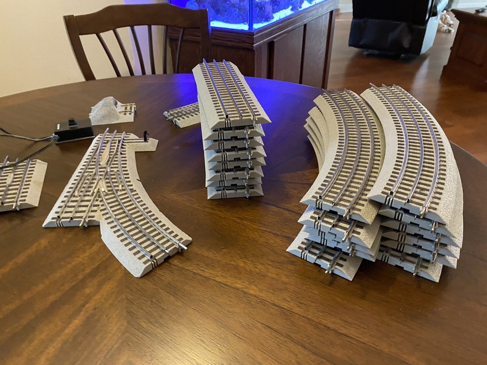 lionel O gauge fastrack lot Over 20 Pieces Including Switch And ...