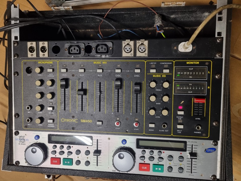 Citronic SM450 5 Channel DJ mixer + Stanton S-550 Dual CD Player ...