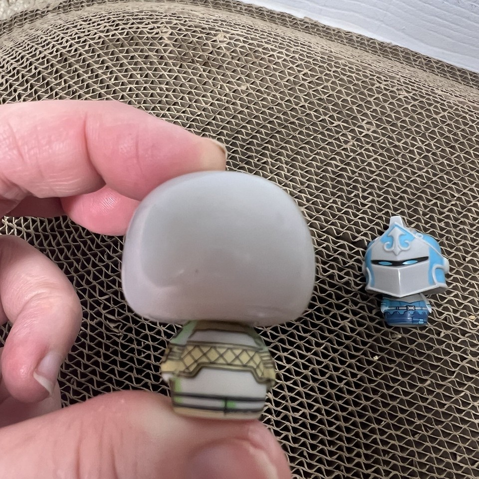 Funko Fortnite 3-Pint Size Heroes – Leviathan, Red Knight, Mogul Master ...