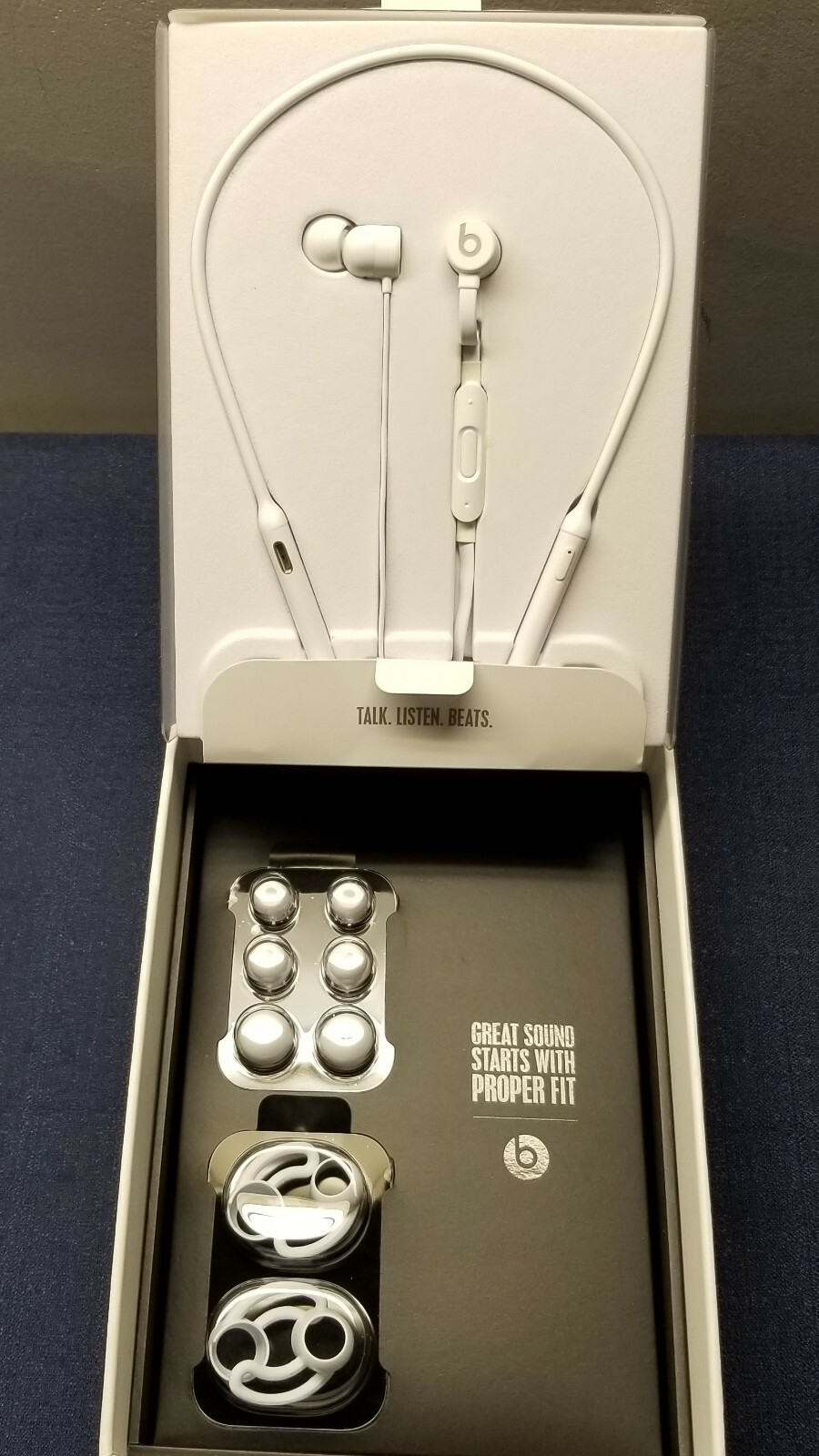 Salvage Beats by Dr. Dre BeatsX In-Ear Wireless Headphones -White (D ...