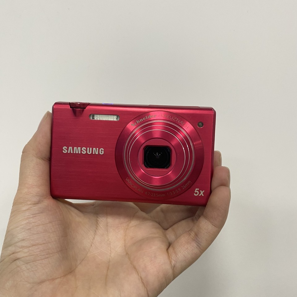 90%new Samsung MV800 Flip-out Selfie 5xZoom 16 MP Touch Vlog Camera RED ...