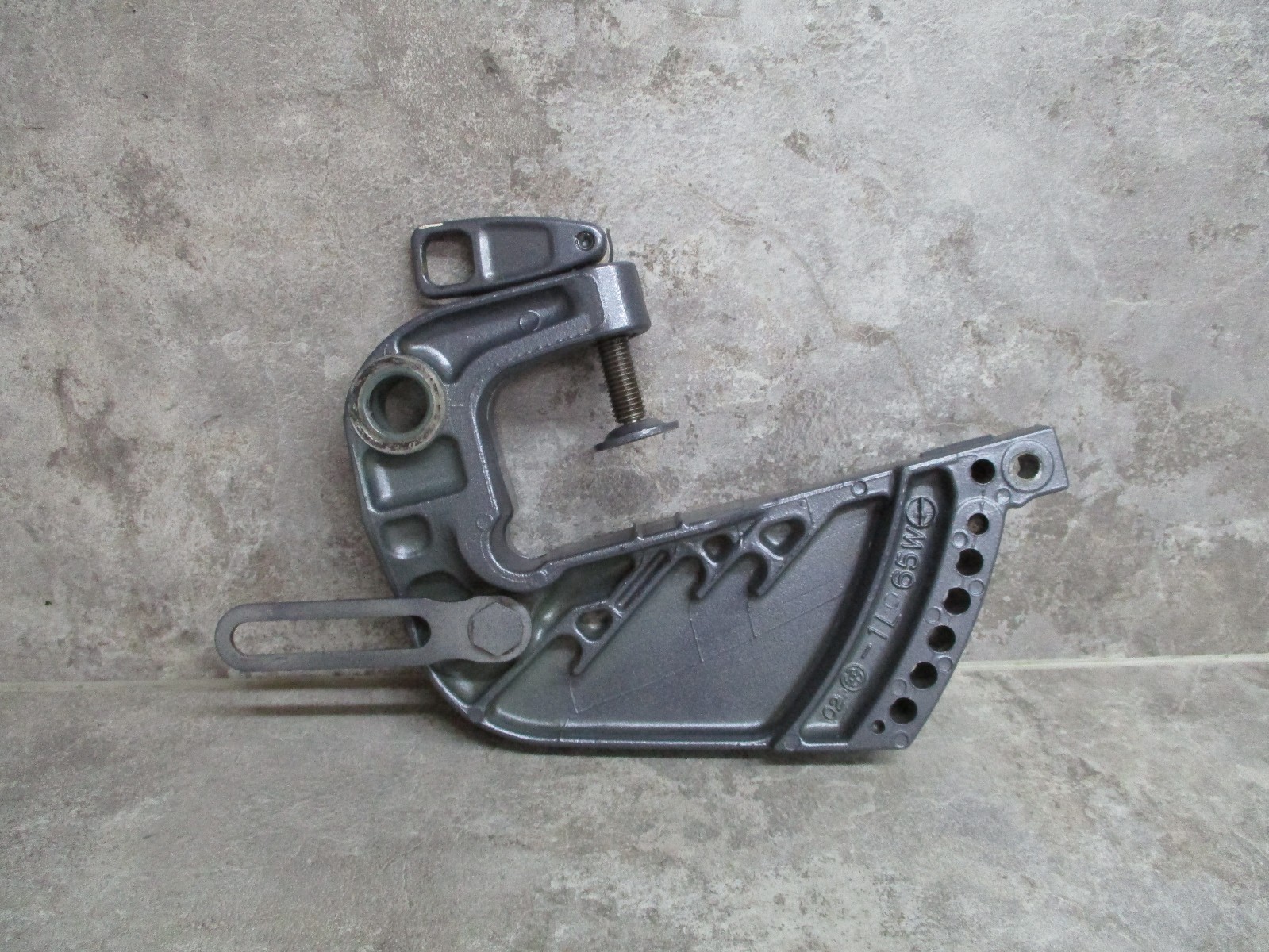 YAMAHA CLAMP BRACKET PORT #65W-43111-01-4D | eBay Australia