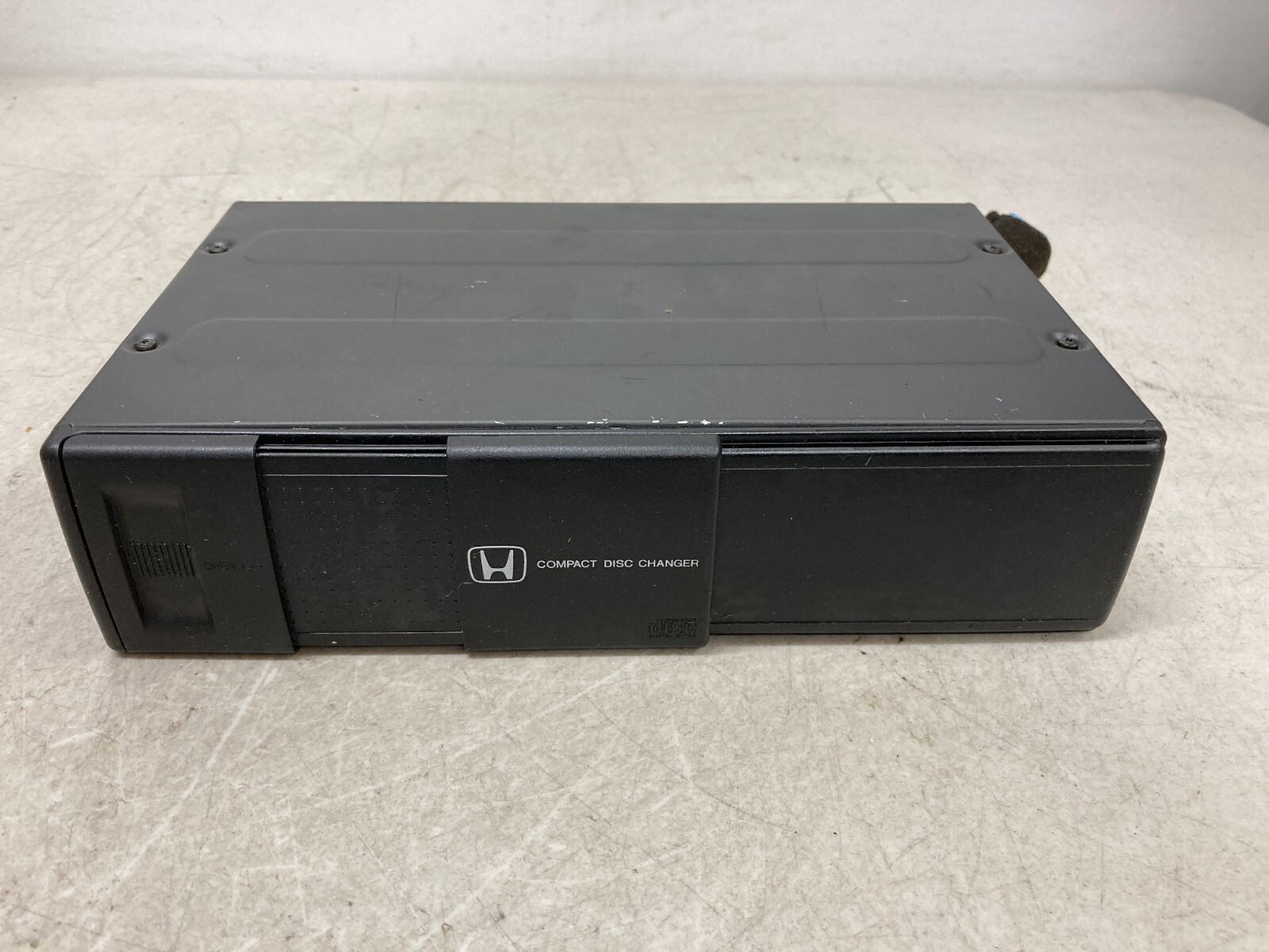 2003 99 00 01 02 03 Honda S2000 AP1 Trunk Mount CD Changer 08A06-181 ...