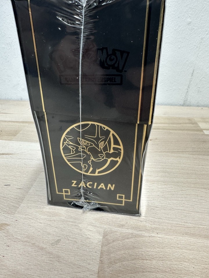 Pokémon Top-Trainer-Box Plus Zacian Edition Deutsch OVP Sealed Neu OVP ...