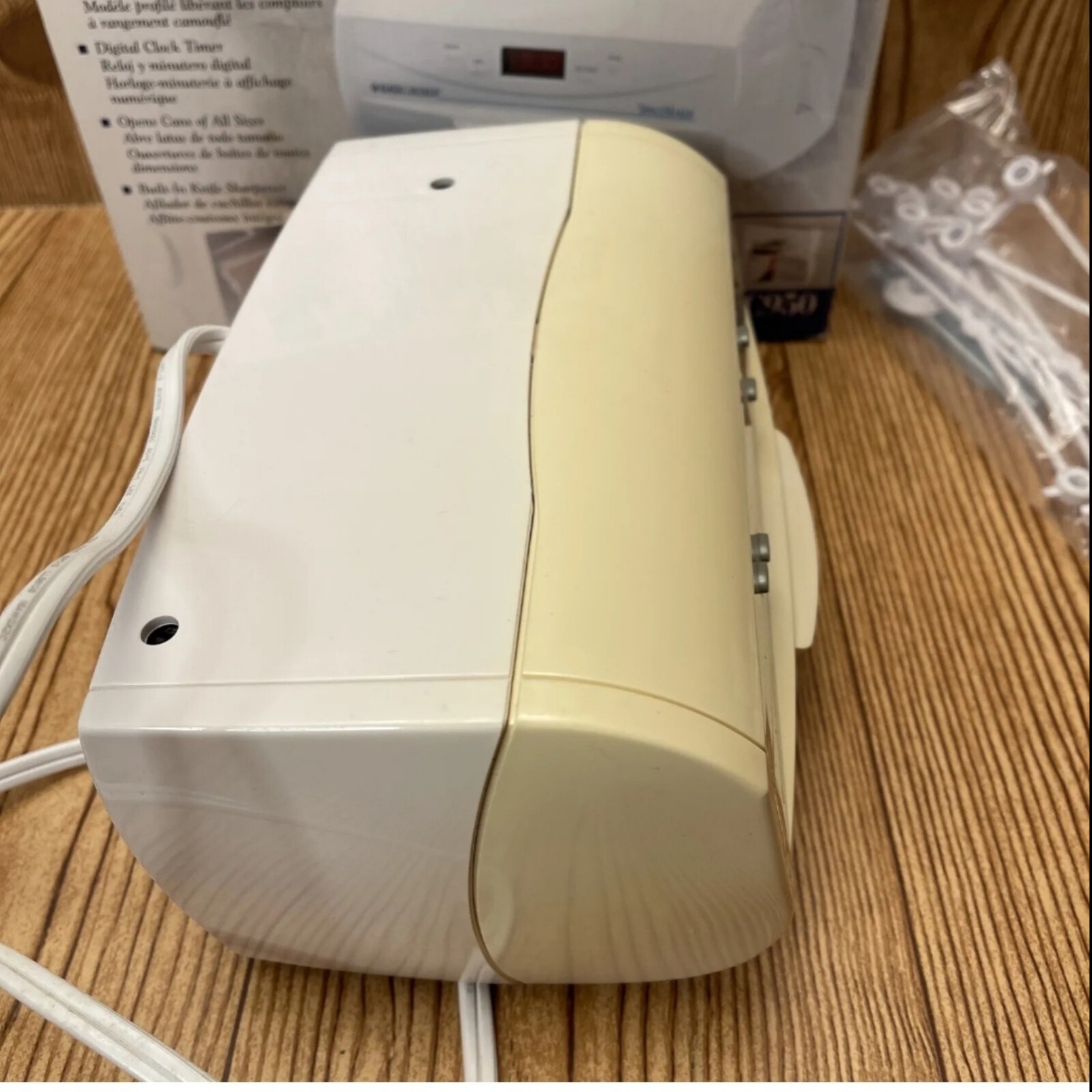 Black & Decker Slimline Spacemaker Can Opener Digital Clock Timer Model ...