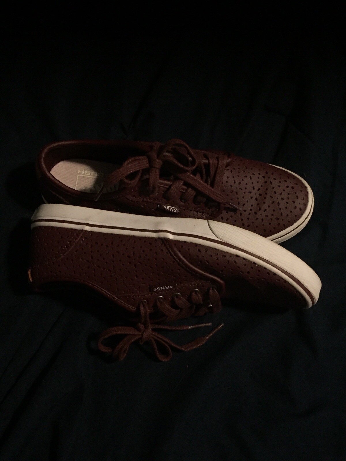 Womens Vans Ultracush Atwood Low Perforated Leather C… - Gem