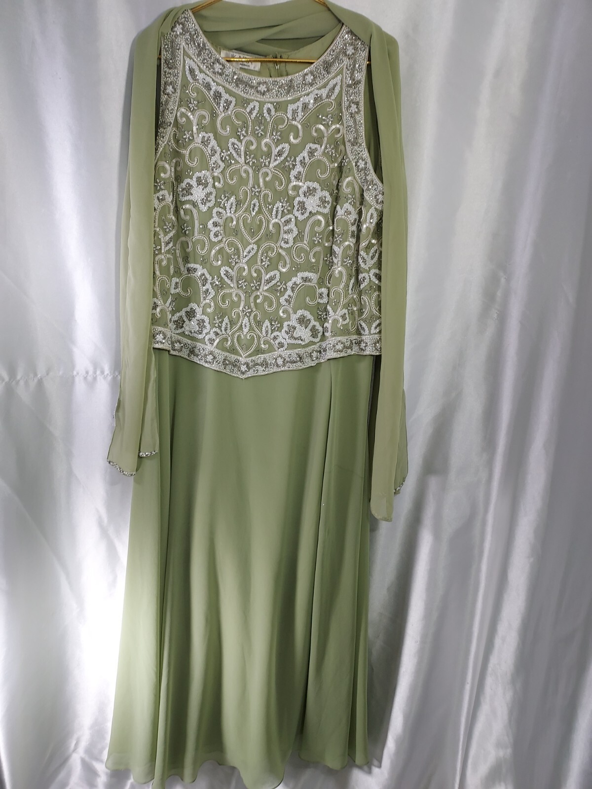 JKARA gown 16w Sage Green Beaded sequin evening form… - Gem