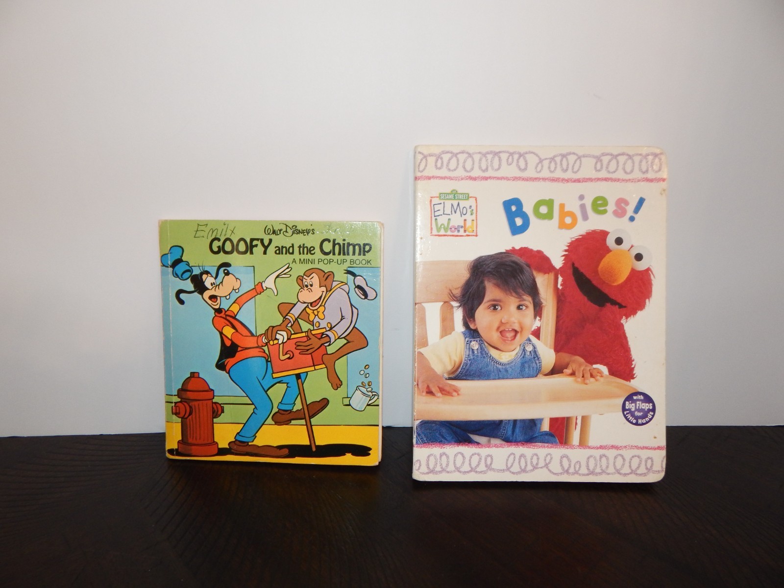 LOT OF 2 CHILDREN POP-UP BOOKS 1979 GOOFY & THE CHIMP &ELMO'S WORLD ...