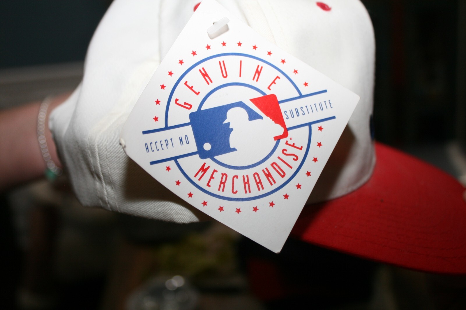 Vintage White/Red bill Snapback Atlanta Braves Baseball Cap w/ original ...