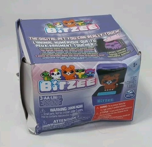 Bitzee Interactive Toy Digital Pet and Case with 15 Animals Inside ...