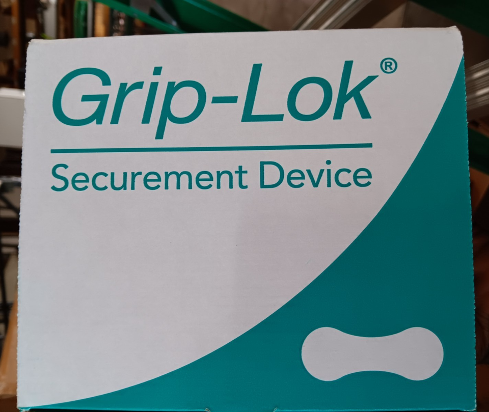 QTY 100 Grip-Lok Universal Securement Device Lines & Tubes 3300M Medium ...