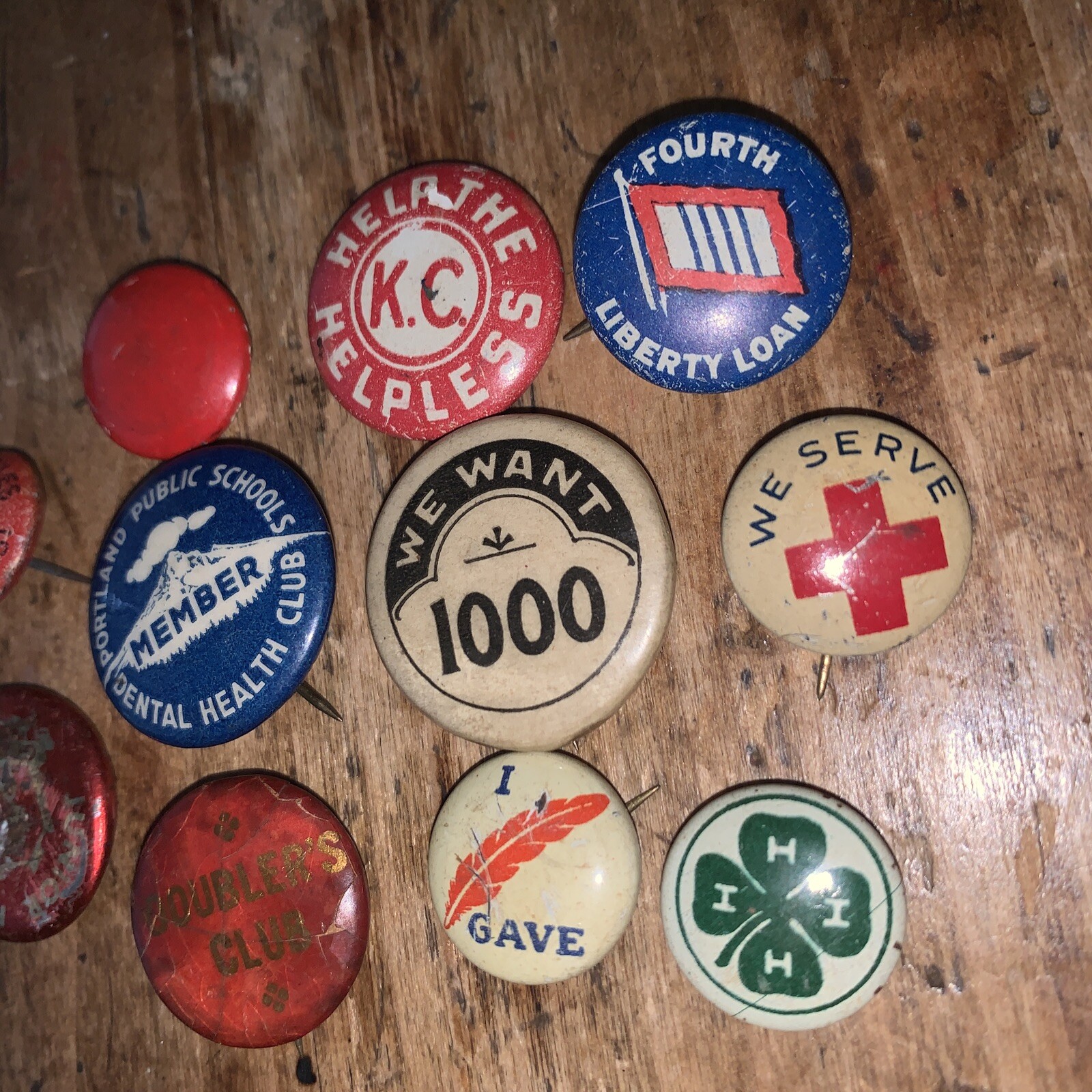 LOT OF 11 Vintage Community Chest Pinback Button Red Feather 4H Liberty ...