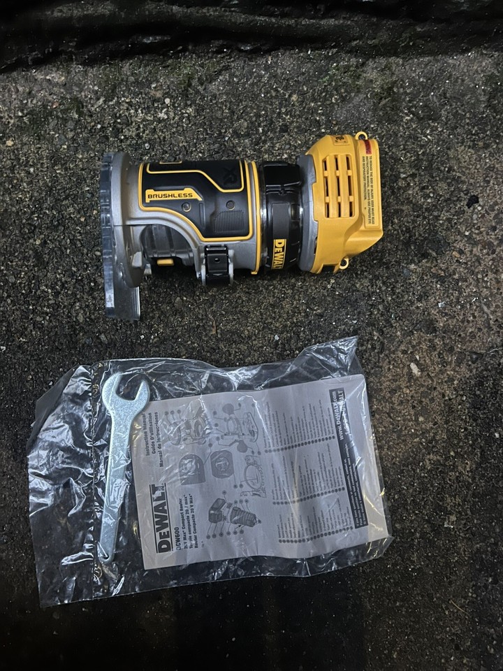 DEWALT DCW600B 20V MAX XR Cordless Compact Router - Tool Only ...