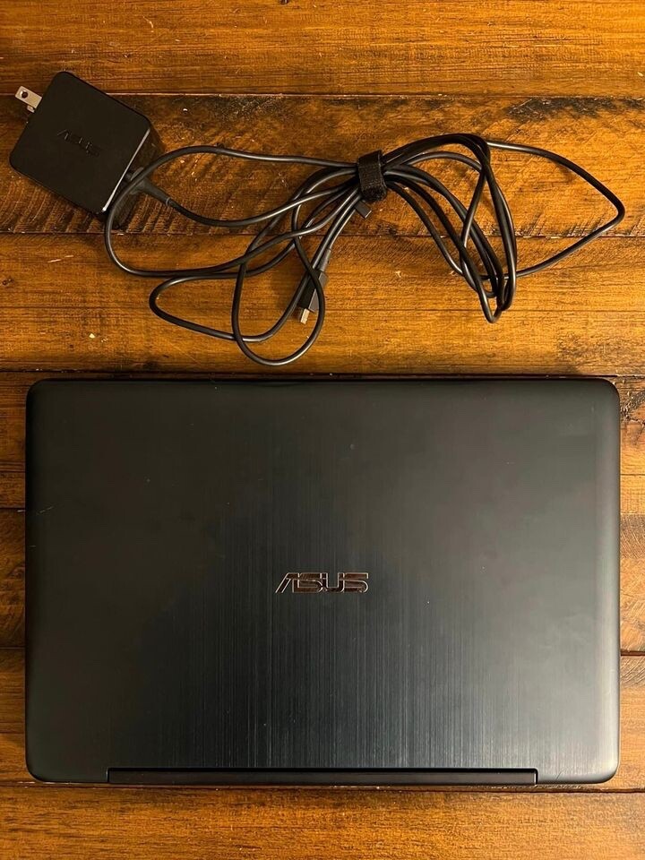 ASUS TP200S Laptop. In a very good condition. Completed factory reset ...