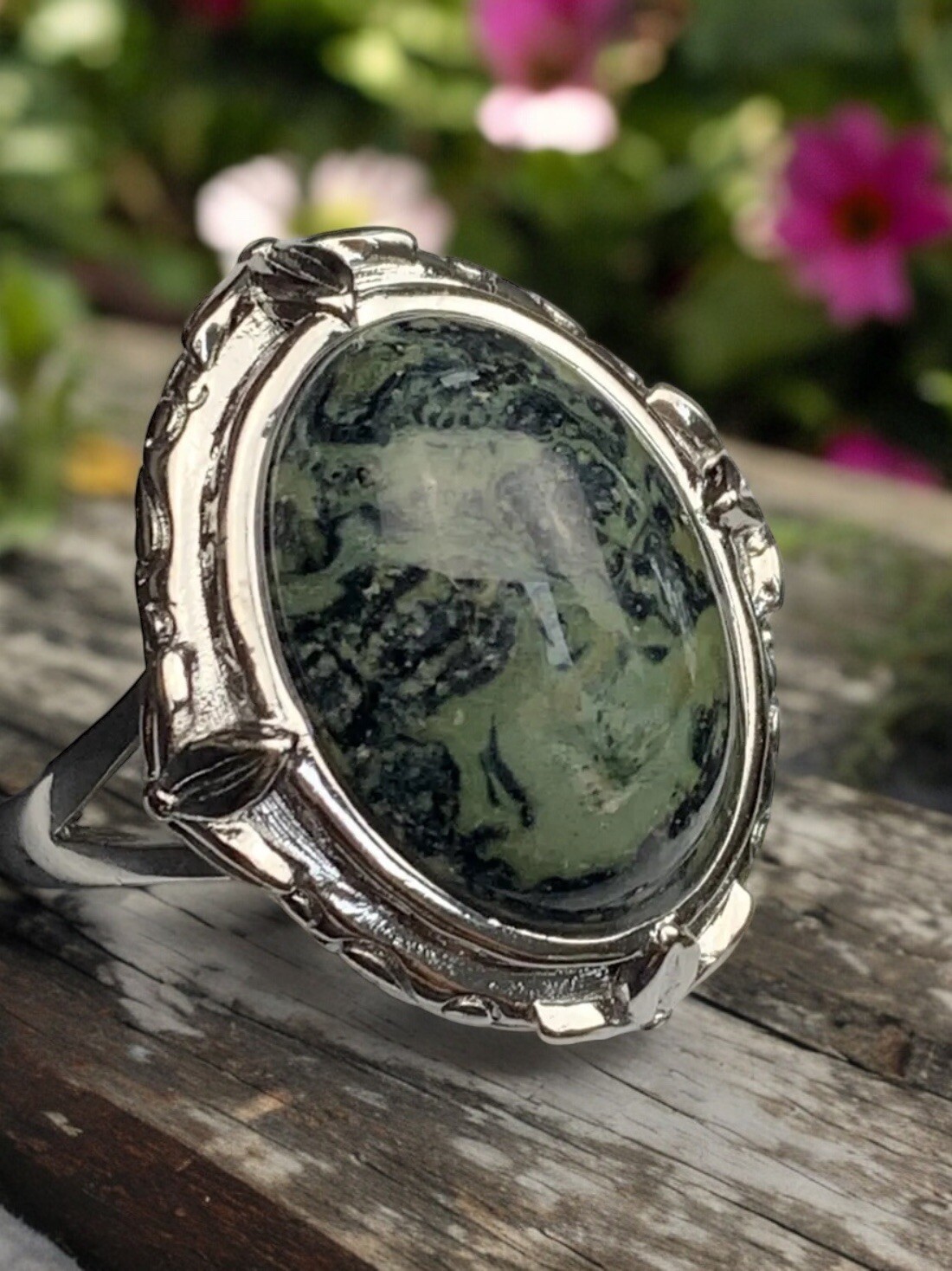 large Jade Green Stone Cabochon Statement ring Si… - Gem