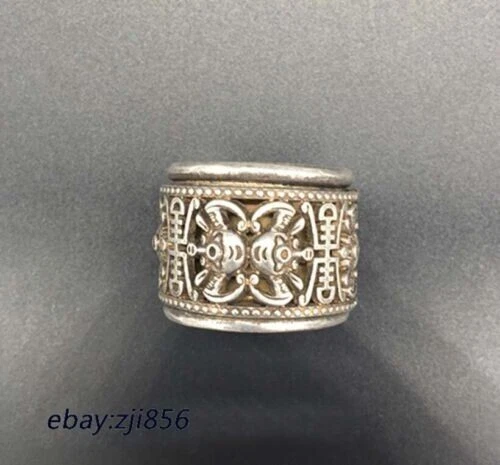 Chinese Old Tibetan silver carved bat rotate Fingerstall Ring