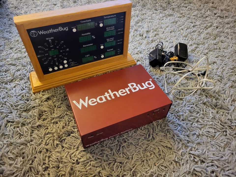 WeatherBug Tracking Station Red Box Weather Data Logger Internet ...