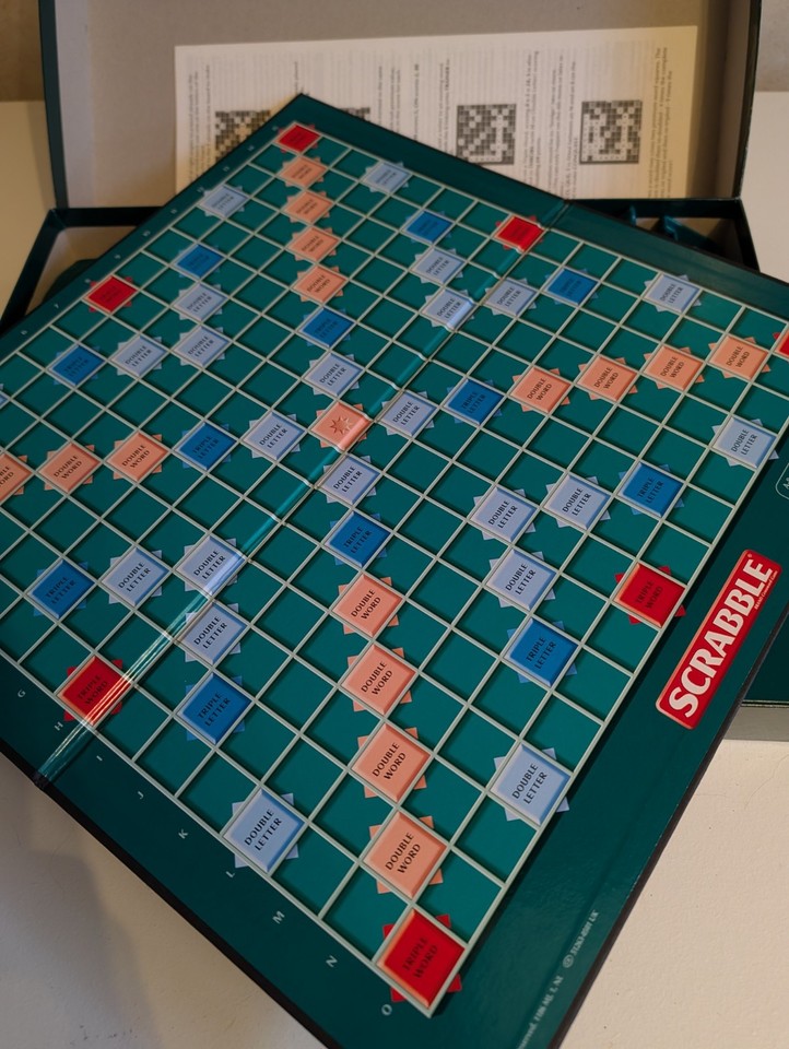 Mattel Scrabble Classic Board Game Original Retro Board Game Complete ...