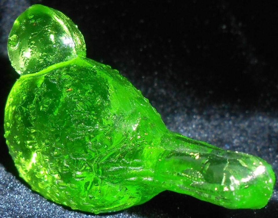 Green Vaseline glass Bird songbird animal uranium paperweight selenium ...