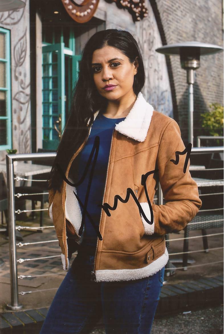 EASTENDERS* PRIYA DAVDRA 'IQRA AHMED' SIGNED 6x4 PORTRAIT PHOTO+COA | eBay
