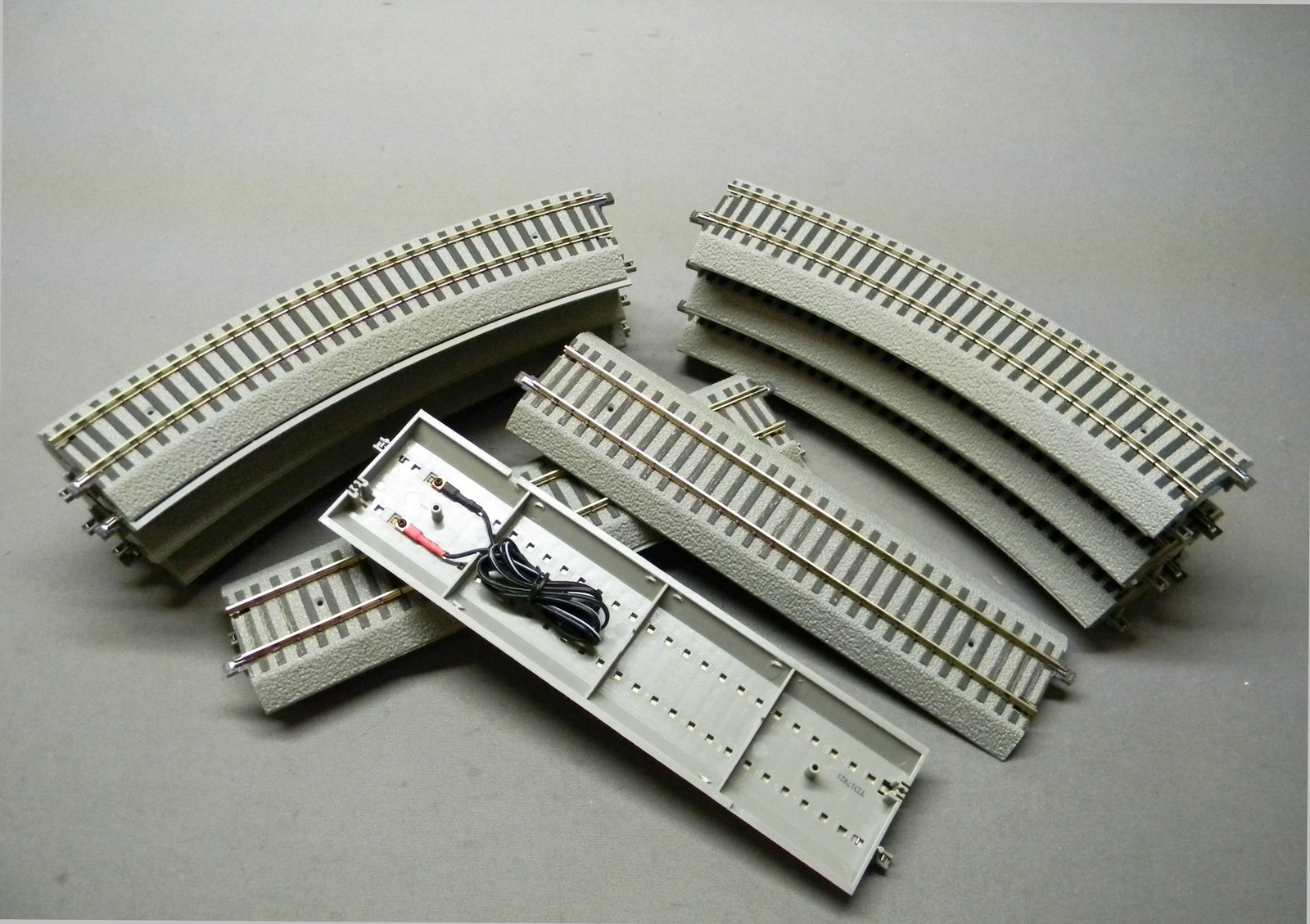 LIONEL AMERICAN FLYER FASTRACK S GAUGE R20 OVAL TRACK PACK Layout ...
