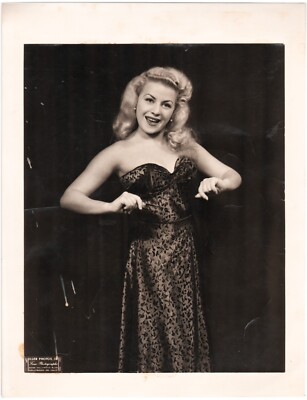 Vintage LYNN DAVIS Photo (1950's) PIN-UP girl CHEESECAKE | eBay