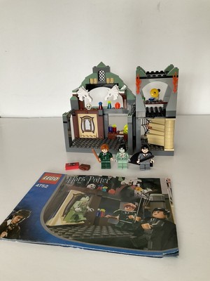 LEGO (4752) Harry Potter: Professor Lupin's Classroom. Mini figures and ...