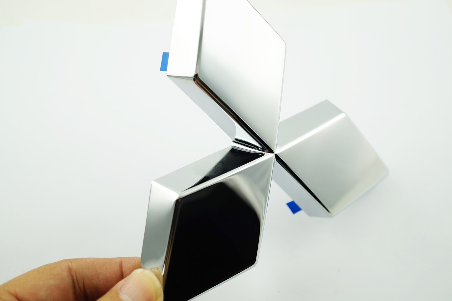 7415A708 MITSUBISHI CHROME FRONT GRILLE BADGE LOGO EMBLEM FOR NEW ...