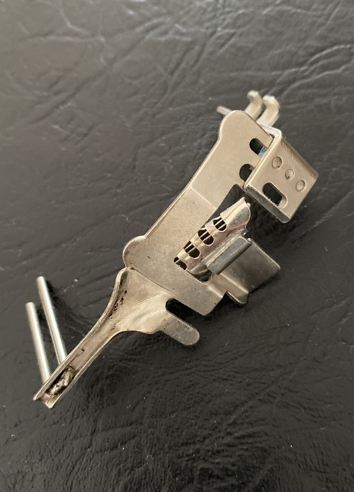 Singer Sewing Machine Slant Shank Multi-Binder Attachment 161174 Foot ...