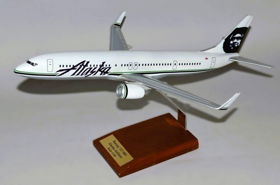 Alaska Airlines Boeing 737-900 Old Livery Desk Display Model 1/100 SC ...
